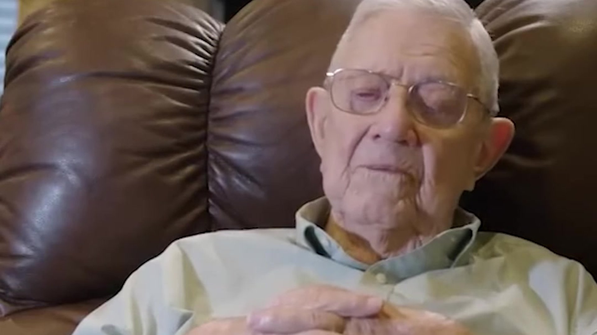 WWII marine: Service and duty