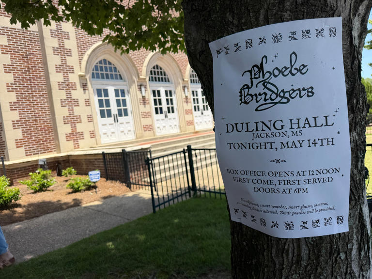 Phoebe Bridgers announces pop-up show in Jackson, tickets sell out ...