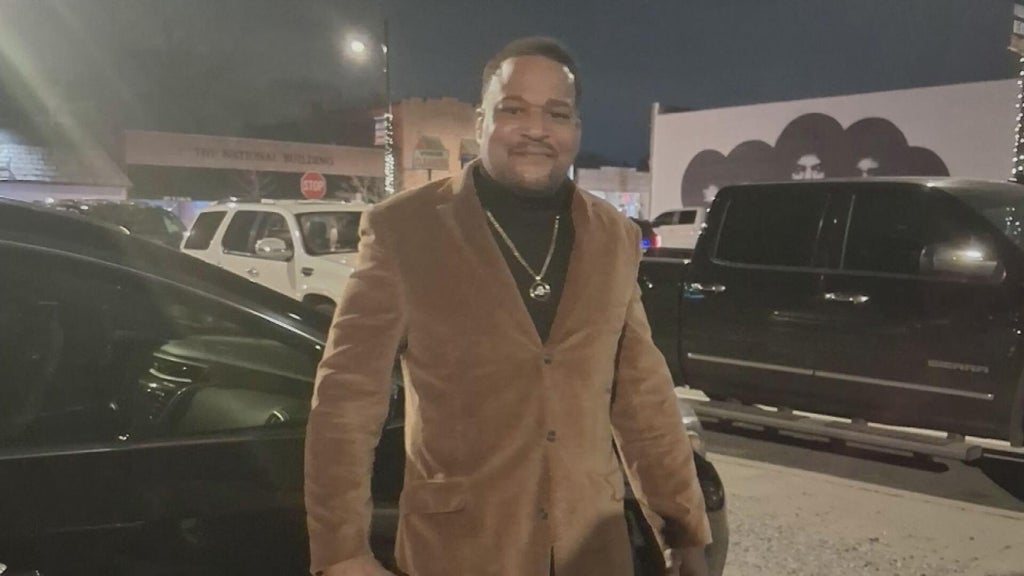 Man shot by security guard in hospital emergency room waiting area in ...