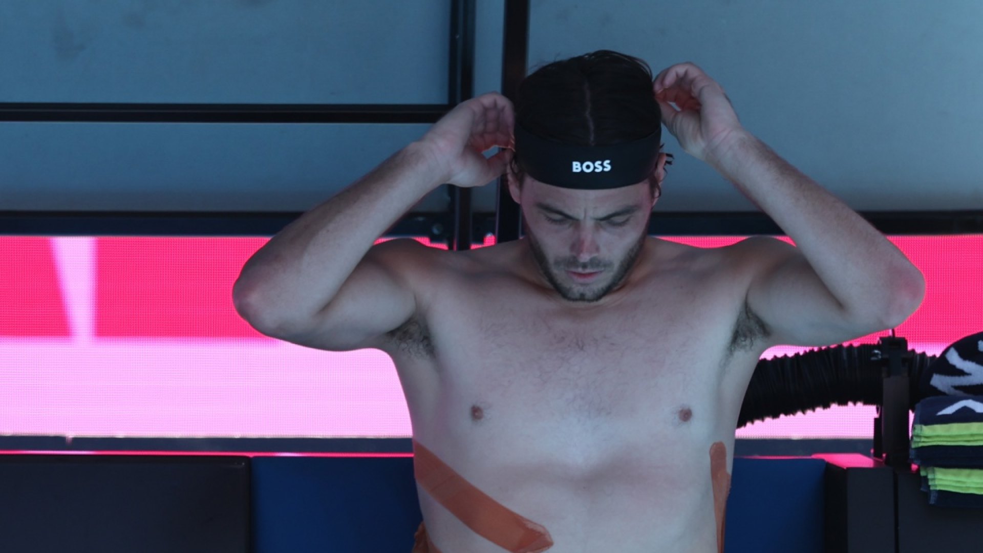 Shirtless Taylor Fritz heats up the internet after Morgan Riddle split