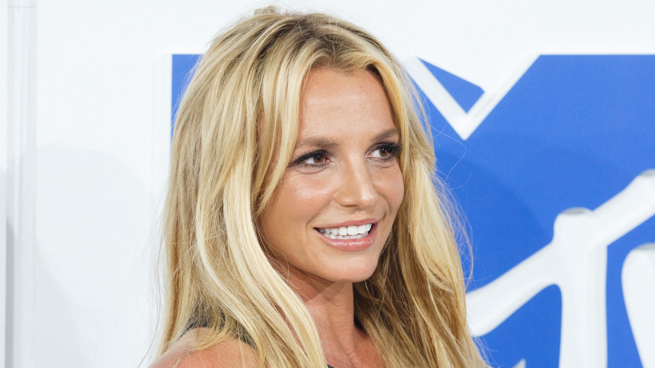 Britney Spears’ team fires back after claims she was ‘erratic’ and ...