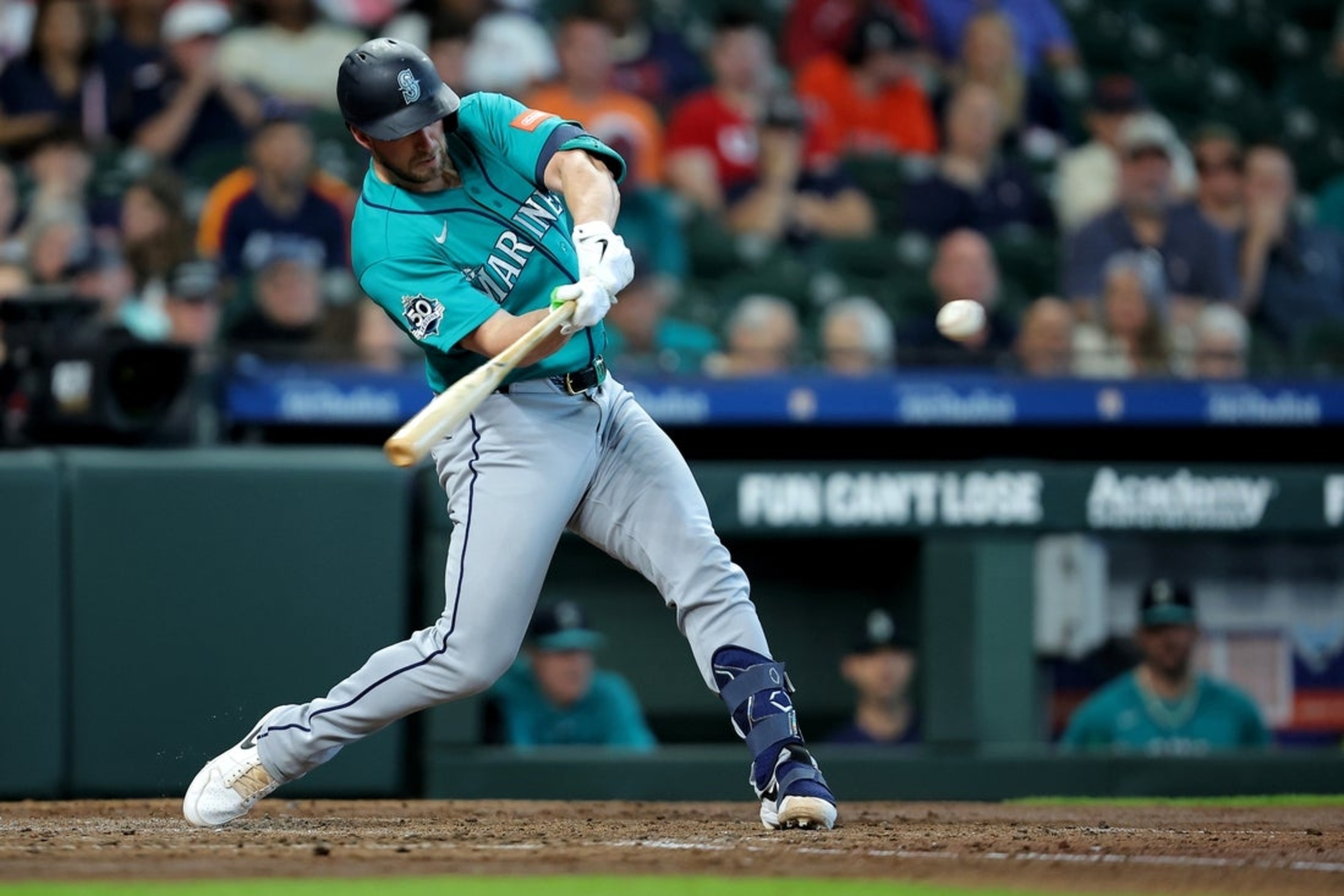 Luke Raley and Mitch Garver homer to lead Mariners over Astros