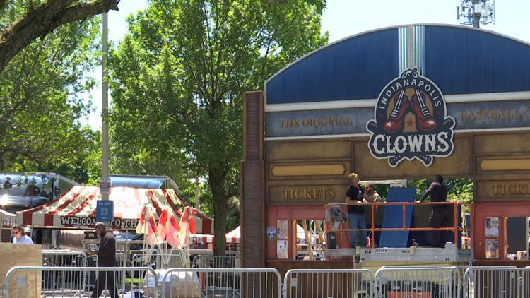 Indianapolis Clowns take over Victory Field this weekend as Banana Ball ...