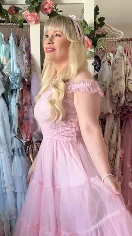 Dreamy feminine style ideas for everyday outfits