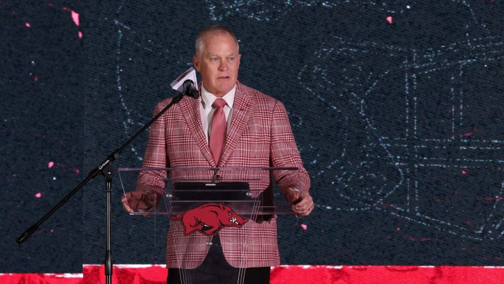 Arkansas reinstates tennis teams after donors promise millions