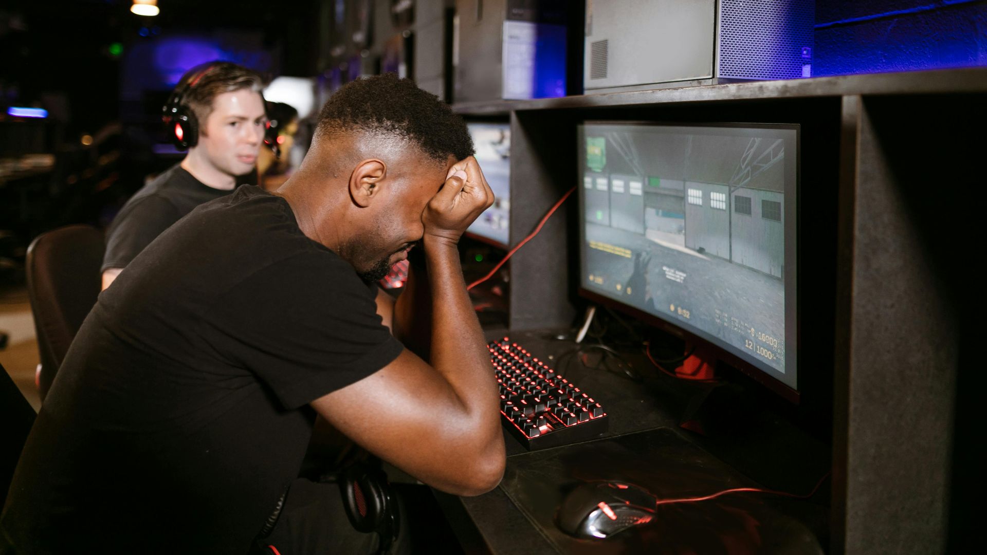 20 gaming habits that make you look like the villain