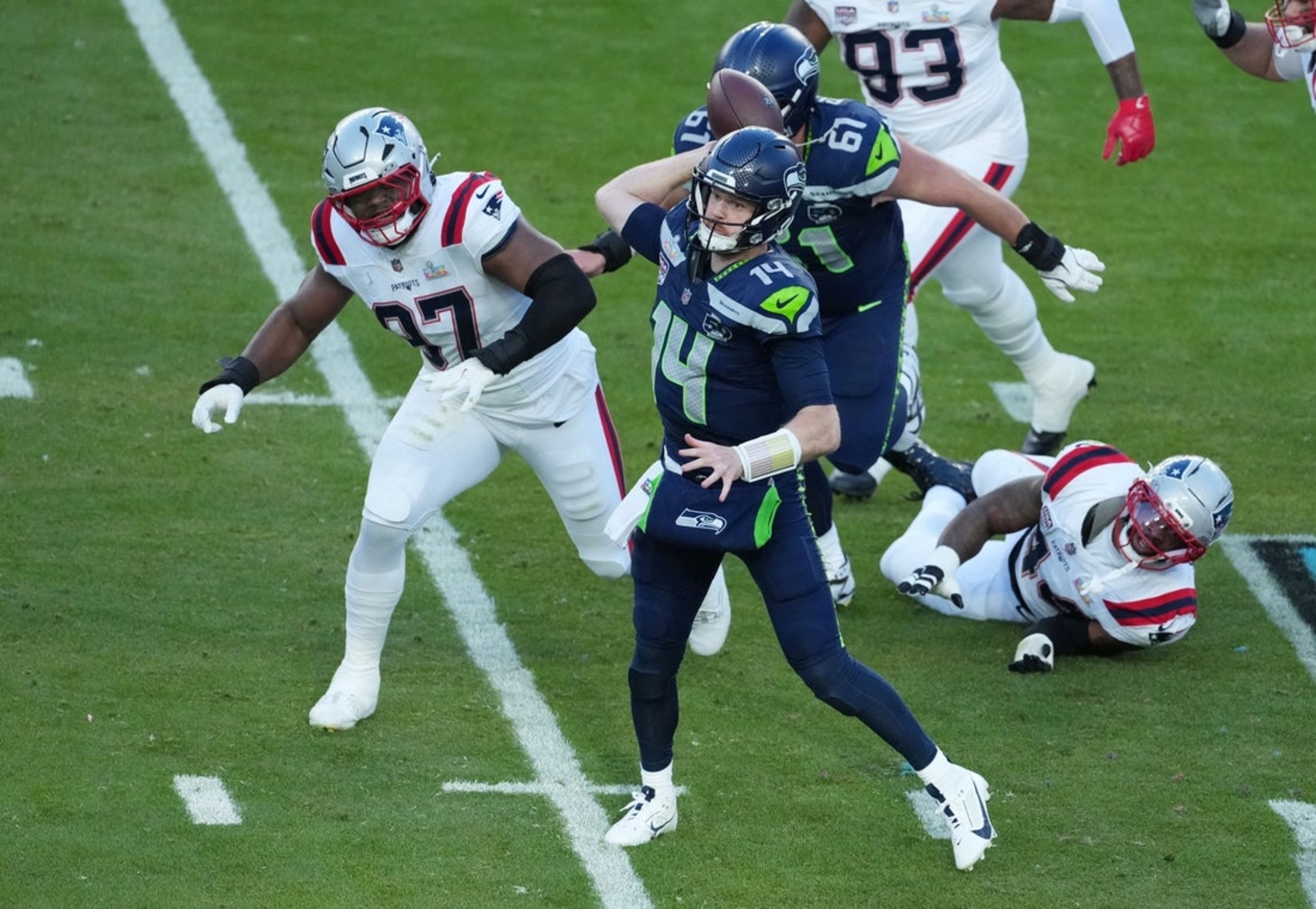 Seahawks open title defense with Super Bowl rematch vs. Patriots