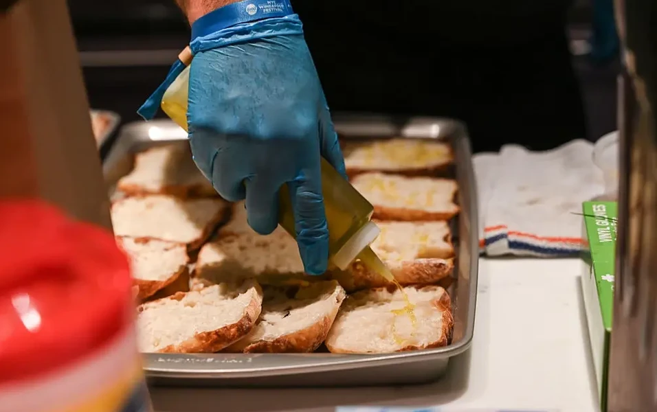 Mayonnaise emerges as secret ingredient for richer garlic bread