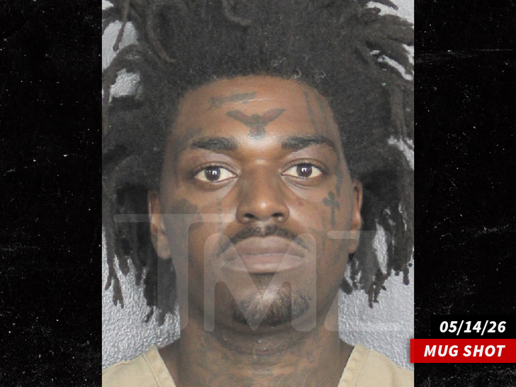 Kodak Black self-surrenders on fleeing, resisting charges