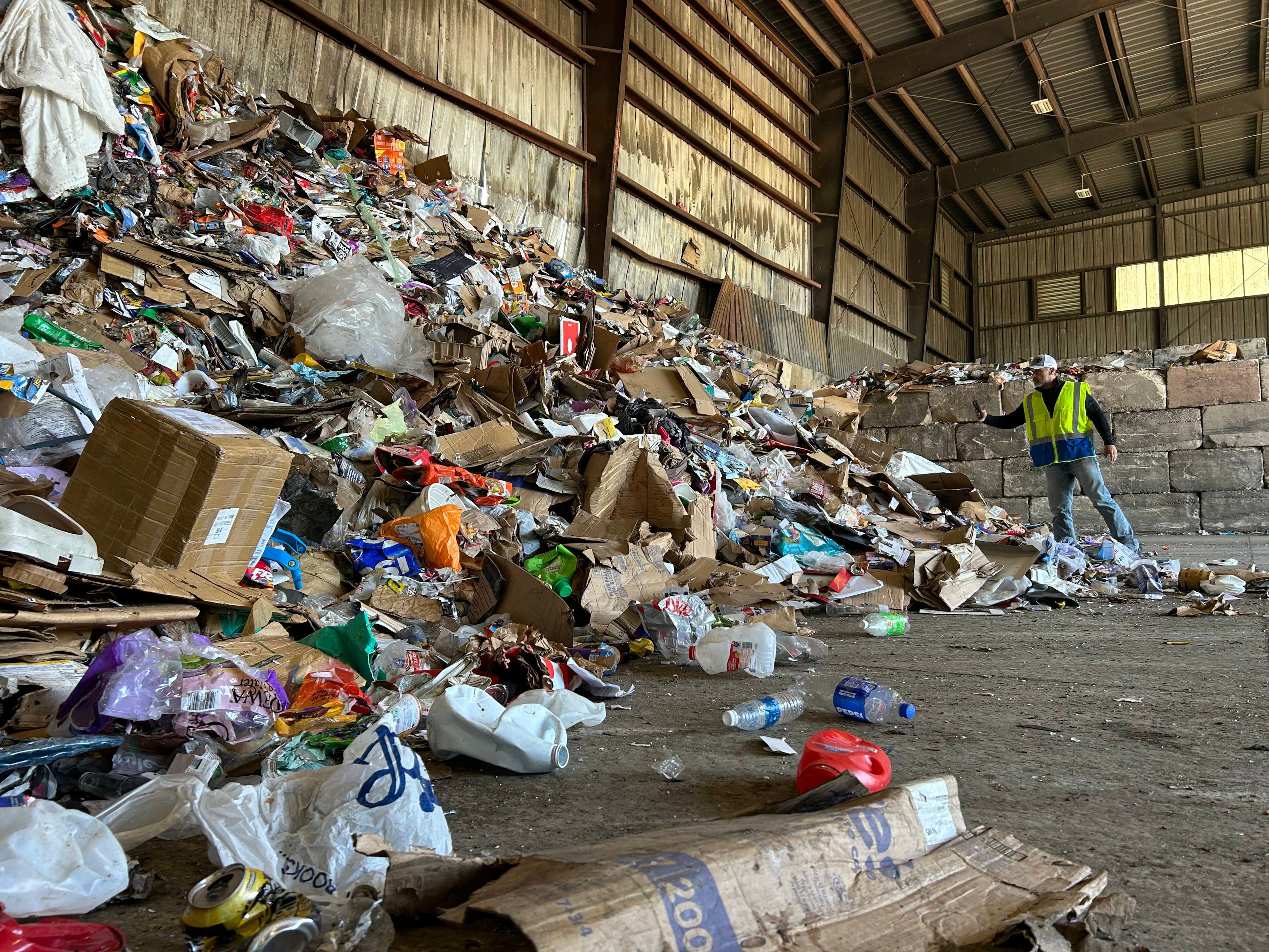 Winnebago County leaders brace for area’s largest landfill to reach ...