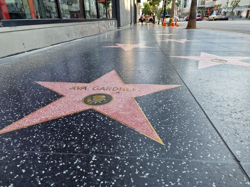 12 top attractions that define Los Angeles