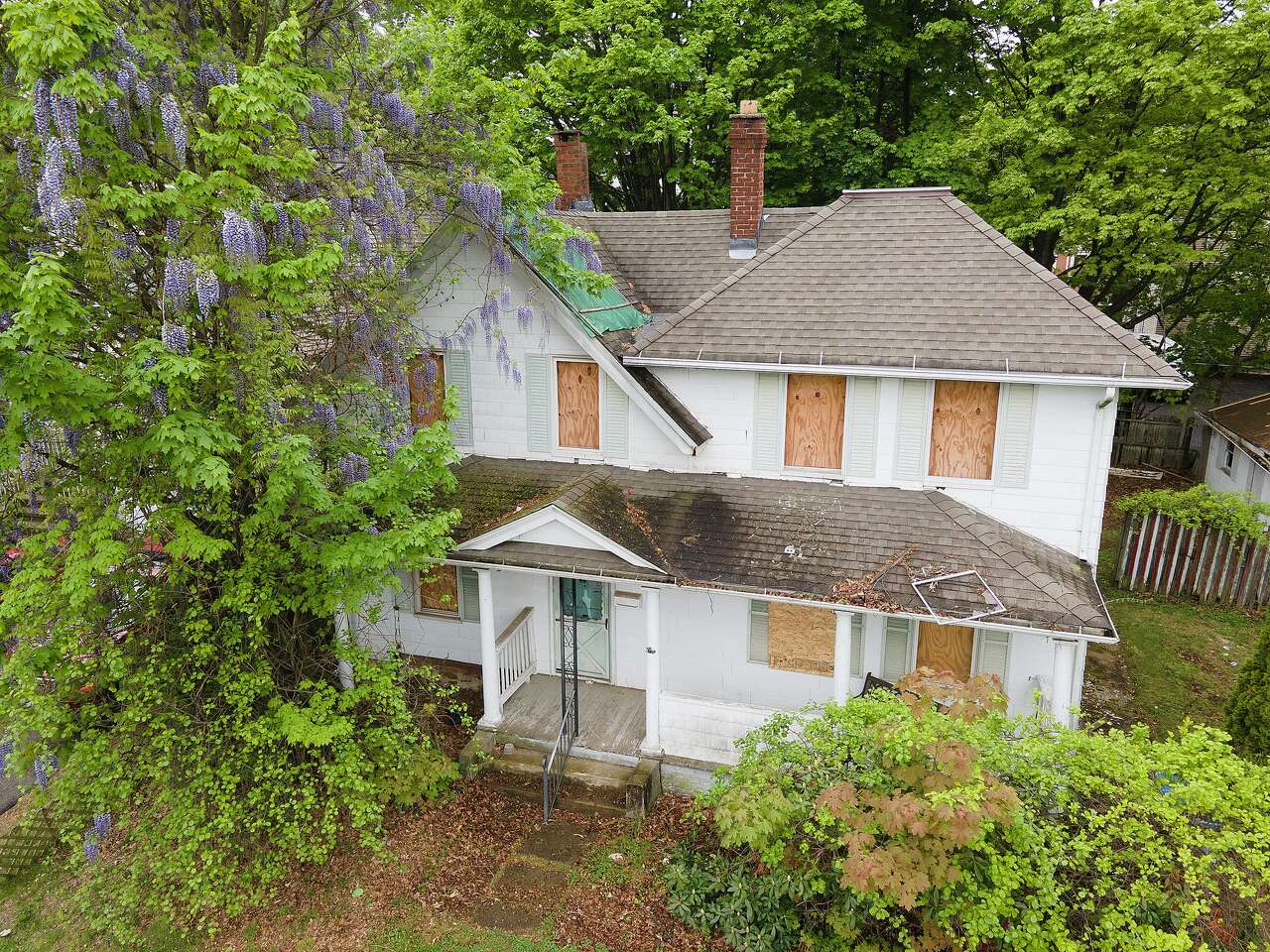 Waterbury home at center of captivity case may get sold for $110,000 ...