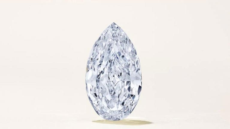Christie's Nueva York subastará 'Azure Blue', el diamante azul más ...