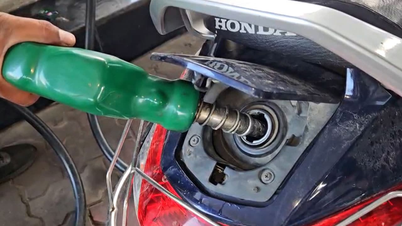 Petrol & diesel prices hiked again, opposition attacks Modi govt over ...