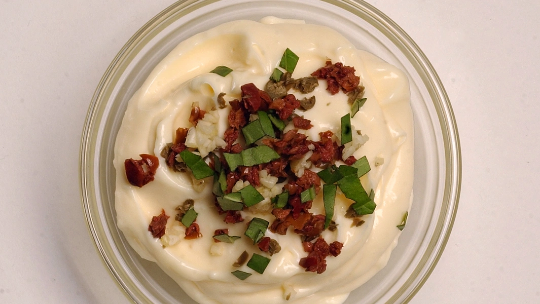 Mayonnaise emerges as secret ingredient for richer garlic bread