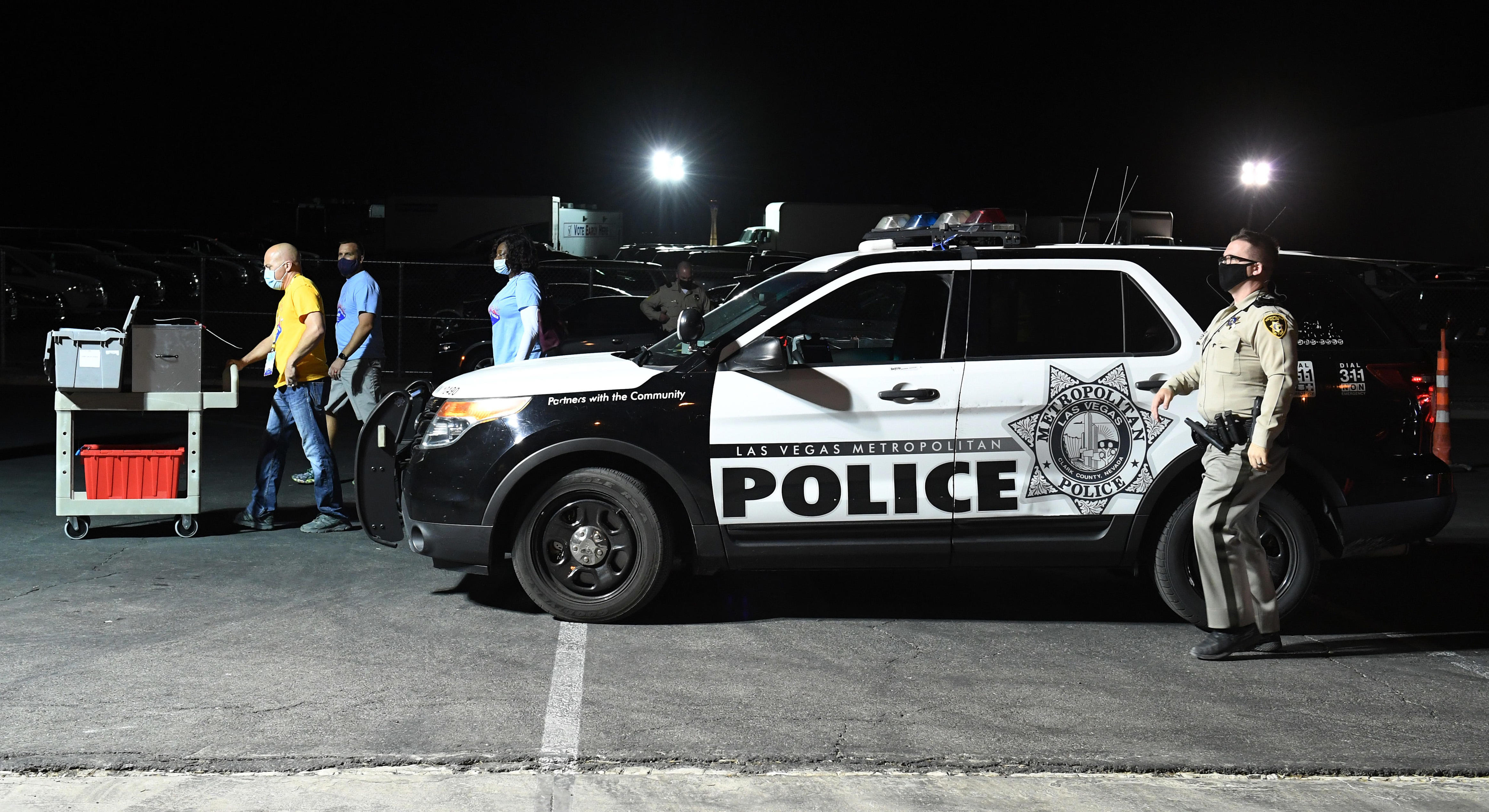 Las Vegas man charged in connection with cat drowning case