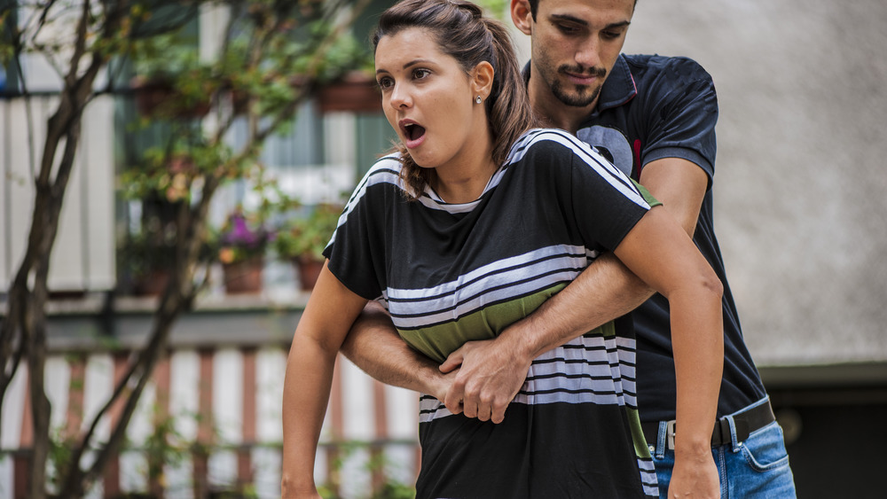 How to give the Heimlich to someone else or yourself
