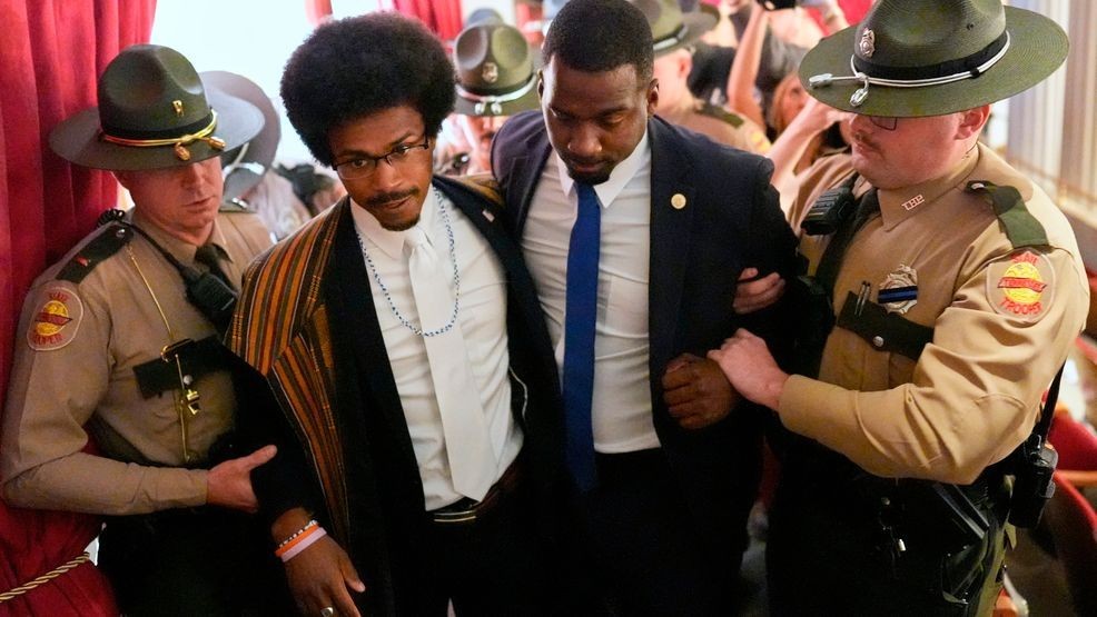 Judge denies emergency restraining order request to Tennessee Democrats