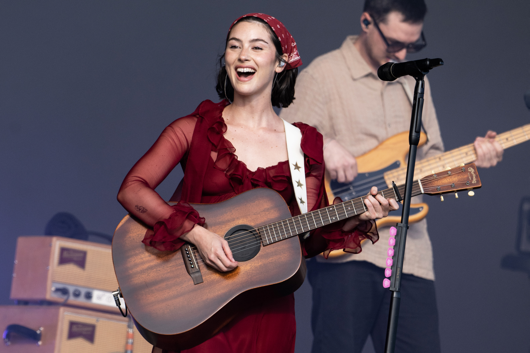 Gracie Abrams drops new single 'Hit the Wall'