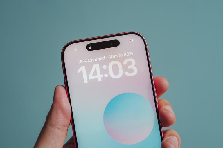 We tested 33 new phones to see which charge fastest and crown 2 winners