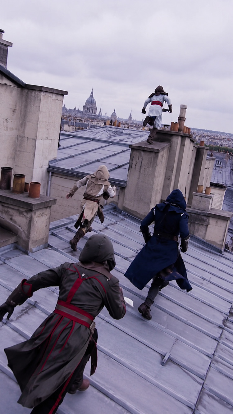 Rooftop parkour in Paris creates intense action