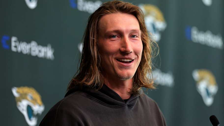 Trevor Lawrence unrecognizable with drastic new haircut in Jaguars post