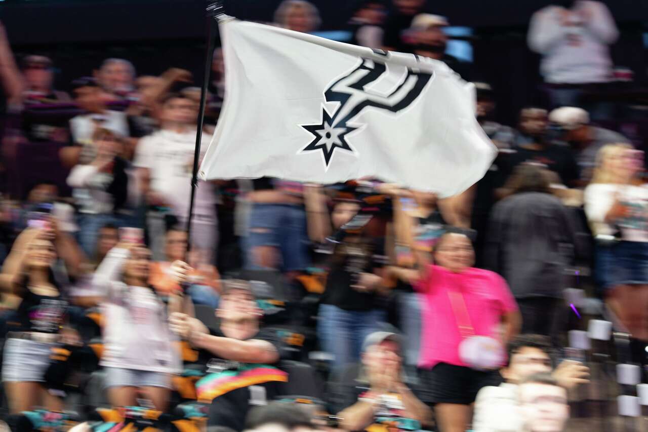 Watch parties for Game 6? Here are family-friendly, bar places on ...