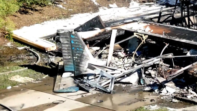 2 dead after small plane crashes into Ohio home, sparking massive inferno