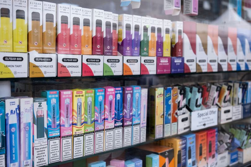 Elfbar manufacturer calls for vape shops in Scotland to be licensed