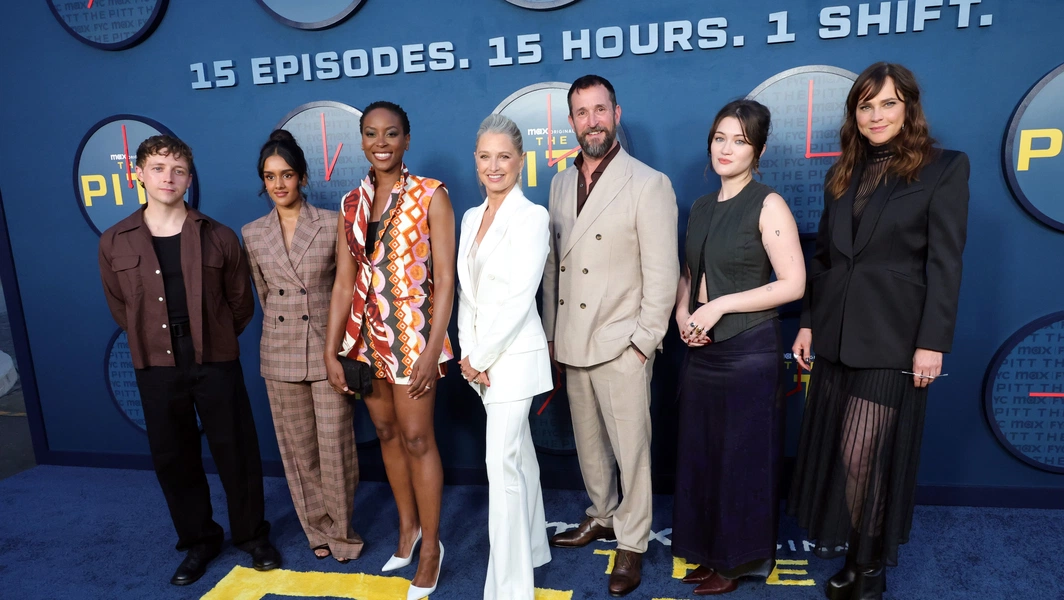 Noah Wyle helps injured co-star on 'The Pitt' set