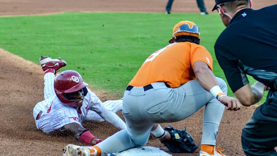 Oklahoma unable to complete rally in series-opening loss to Tennessee
