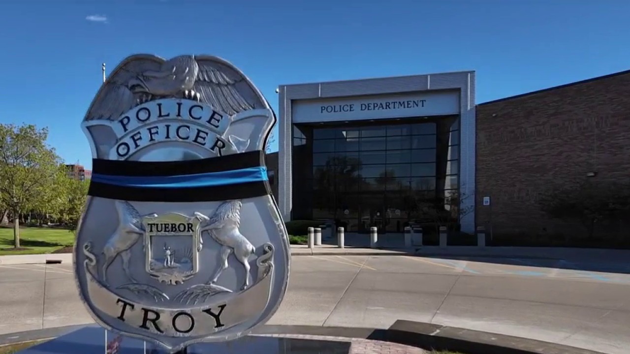 Man arrested for berating employees at Somerset Mall