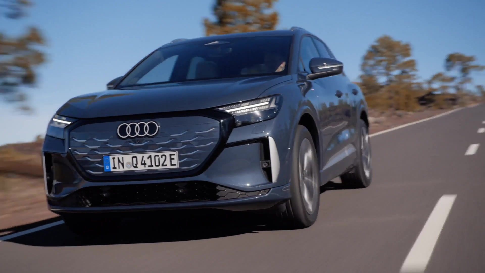 Der Audi Q4 e-tron - Bidirektionales Laden - zukunftssicher in beide ...