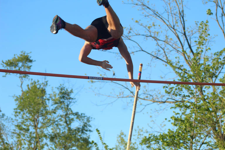 Packed day doesn't stop Orrville's Caden Race in fourth PAC meet pole ...