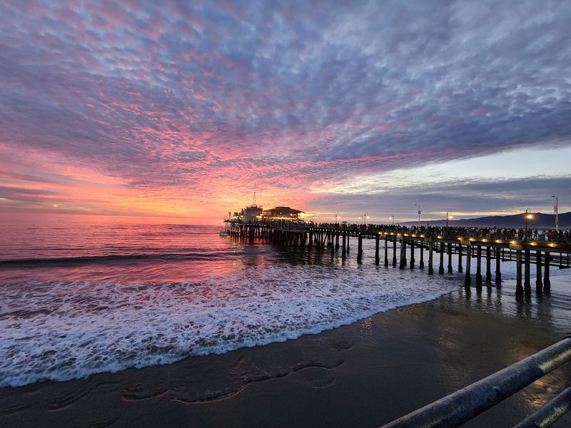 12 top attractions that define Los Angeles
