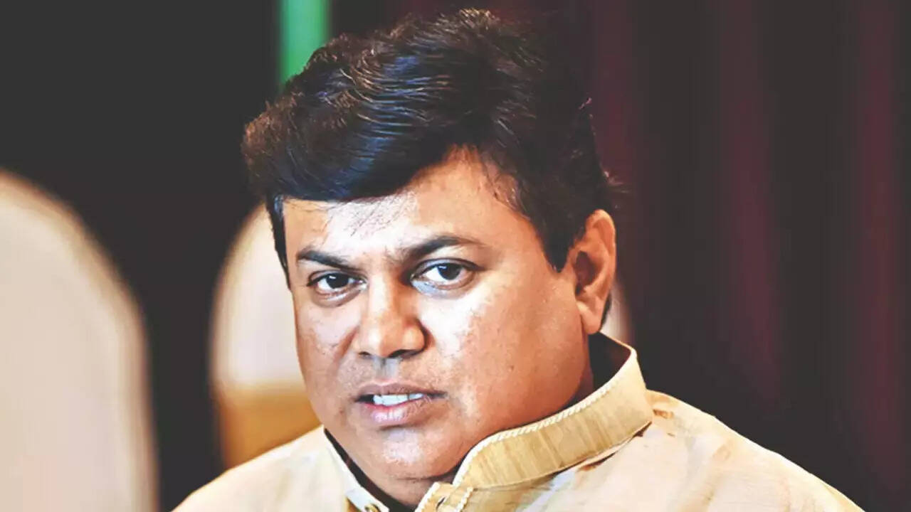 Paranjpe was inducted in Shiv Sena to stop him from joining MVA; NCP ...