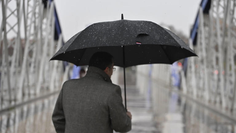 AEMET prevé cielo nuboso y chubascos en Zaragoza, con viento fuerte y ...