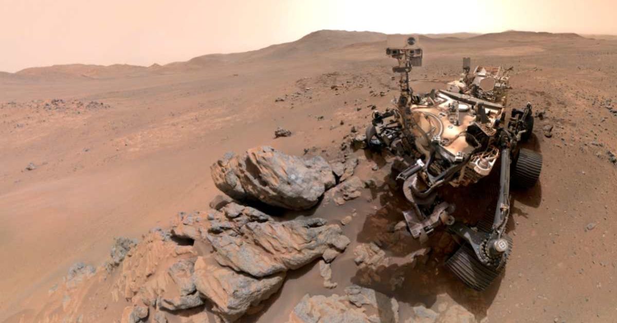 NASA's Perseverance rover sends selfie from the Martian 'Wild West ...