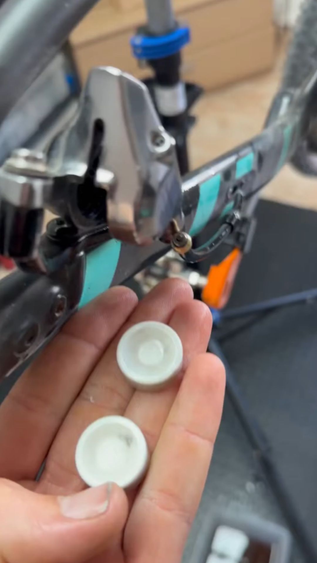 Mantenimiento Shimano: limpieza paso a paso de los pistones