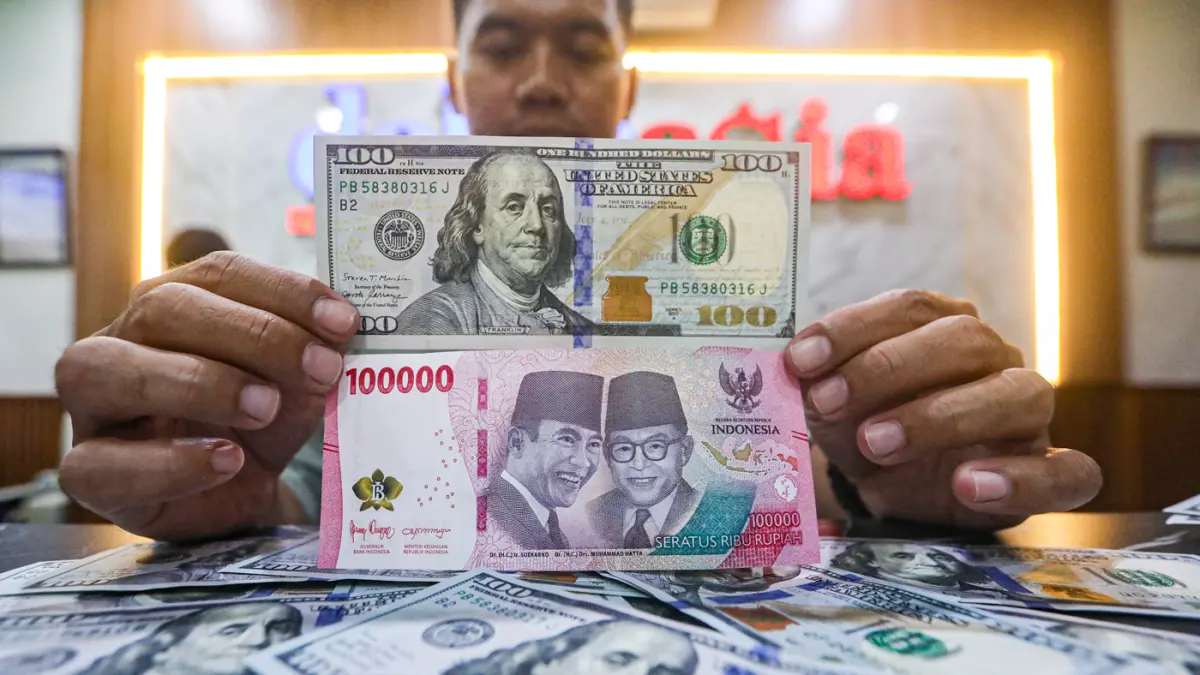 Nikai Tukar Rupiah Terhadap Dolar Hari ini Masih Melemah Kisaran Rp18.000