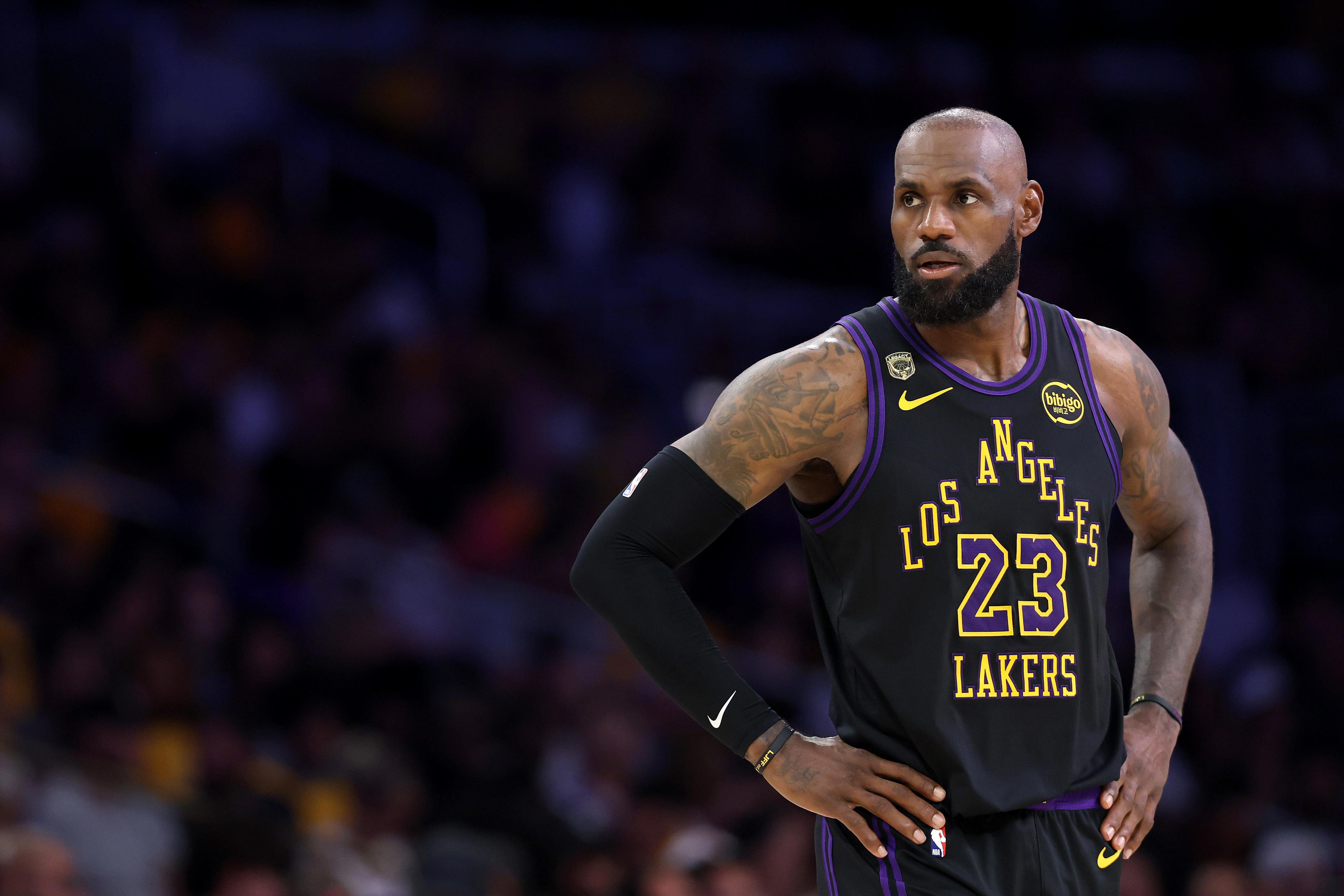 Windhorst: LeBron James won't accept pay cut from Lakers