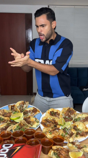 Tacos de birria con Peter Albeiro