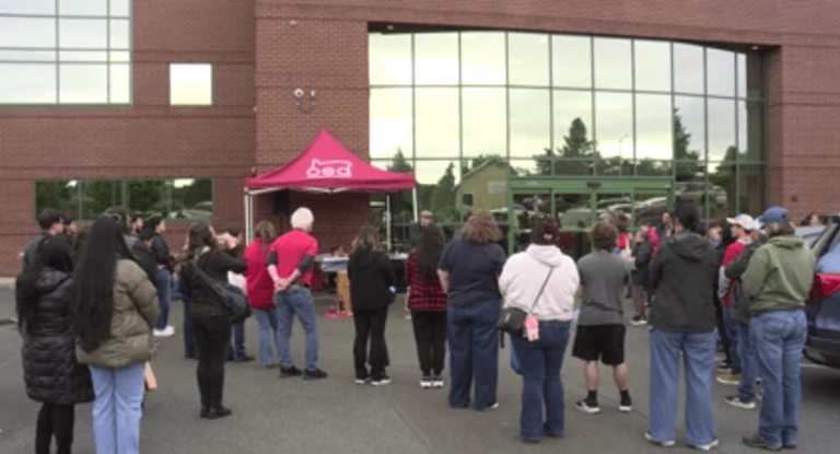 Woodburn teachers accuse district of bad faith bargaining as strike looms