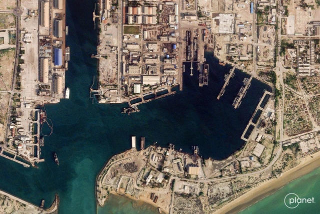 Iran says Chinese ships passed through Hormuz overnight