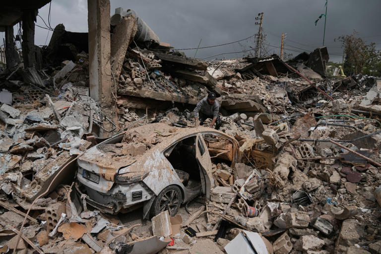 War worsens Lebanon's economic crisis with job losses, price gouging ...