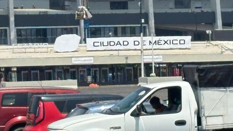 Video: FIFA ya mete mano con su primer letrero de 'Estadio Ciudad de ...