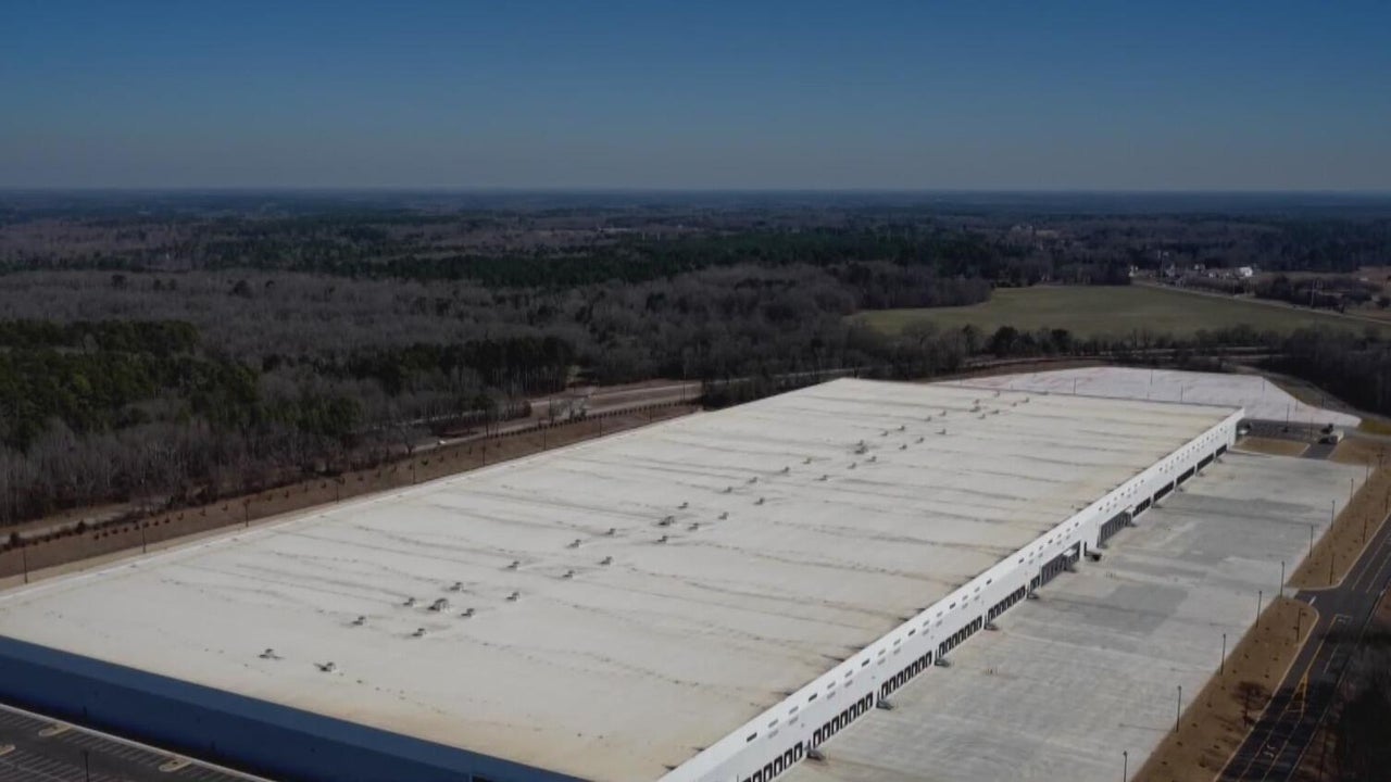 Social Circle sues feds over massive immigration detention center plans