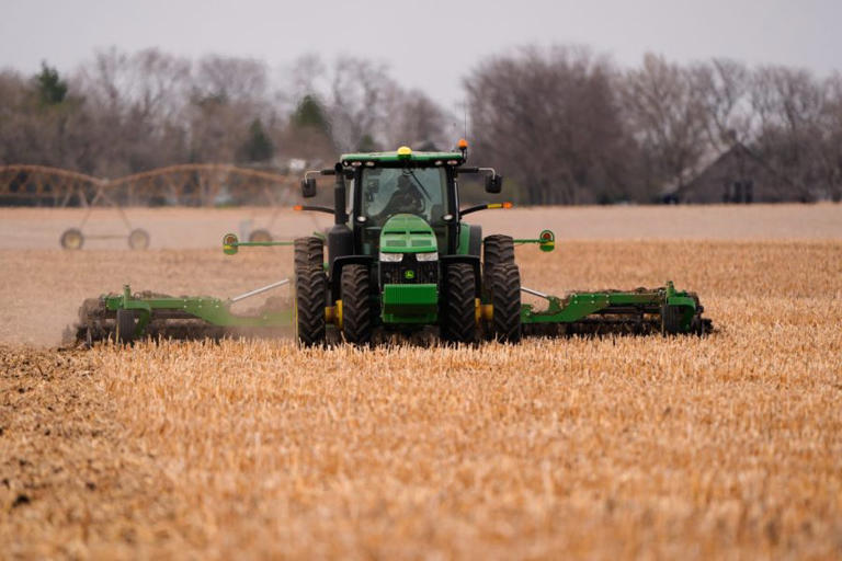 Iowa farmers face uncertainty as fertilizer prices surge amid Iran war ...