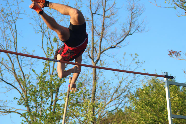 Packed day doesn't stop Orrville's Caden Race in fourth PAC meet pole ...