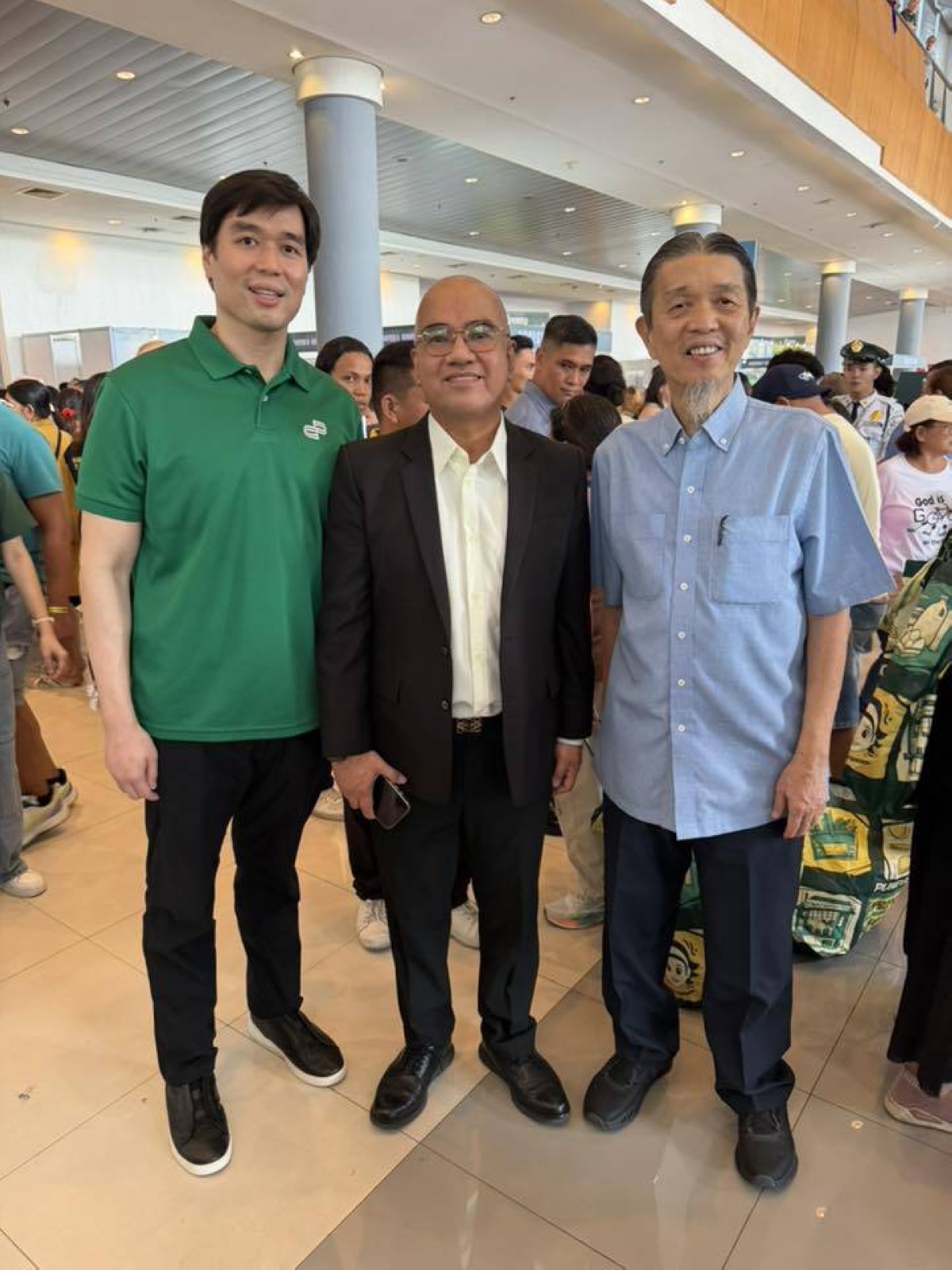 Vincent Co appears at Manila convention on rumored wedding date with ...